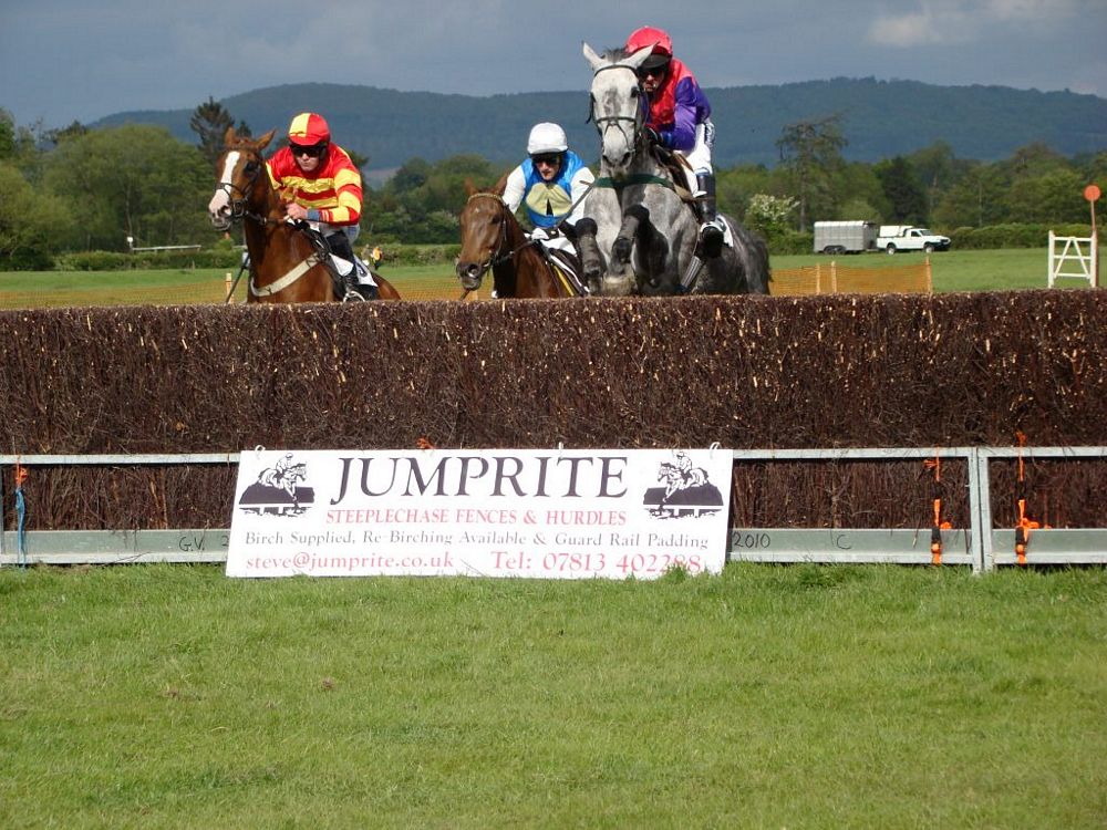 UPPER SAPEY IS A LUCKY COURSE FOR SAM JUKES | Pointing West Mercian