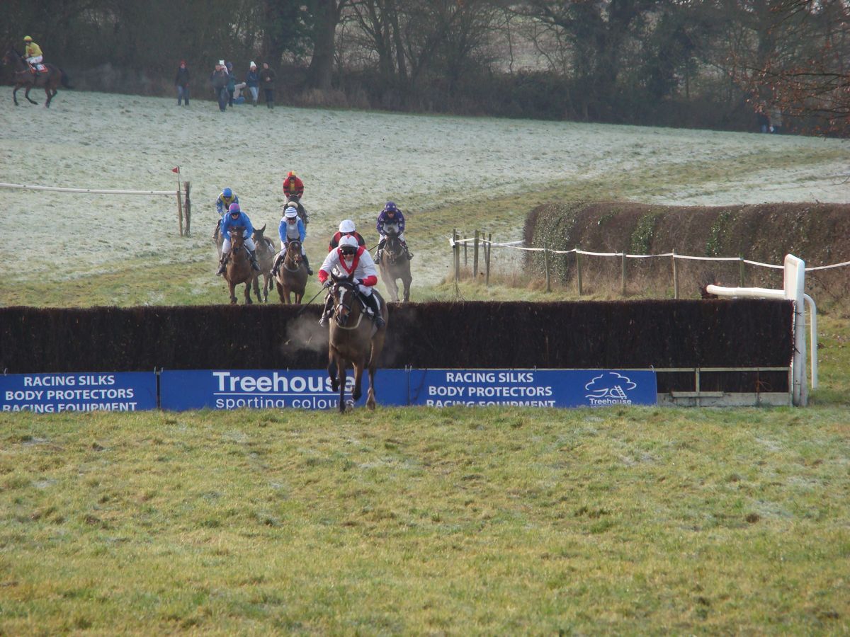 PHIL ROWLEY STARTS THE SEASON AS HE MEANS TO GO ON | Pointing West Mercian