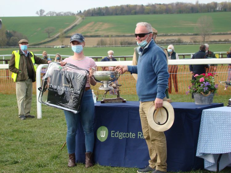 DOUBLES FOR WARNER, KING AND LEWIS AT EDGCOTE | Pointing West Mercian